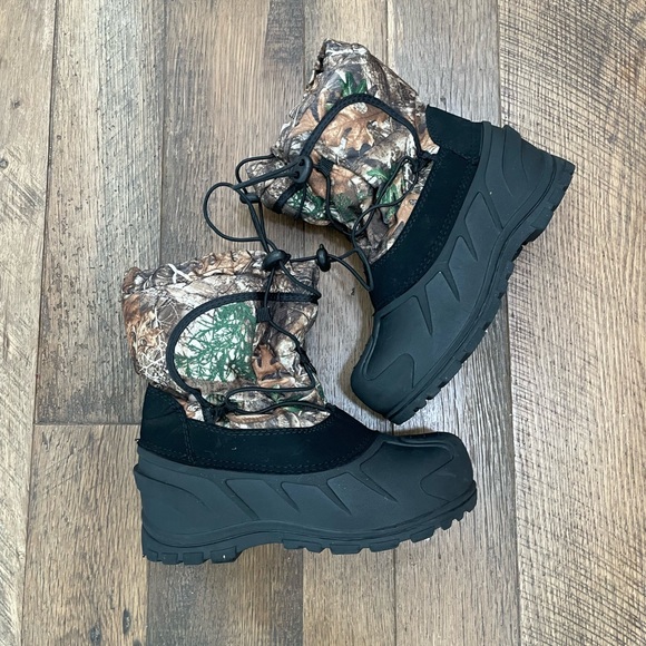 Itasca | Shoes | Itasca Winter Snow Camo Boots Boy 5 | Poshmark